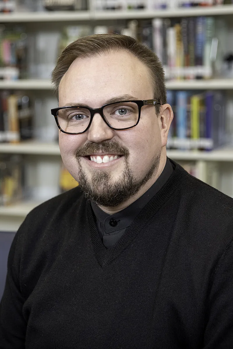 Kyle Cox Portrait | Mid-Columbia Libraries